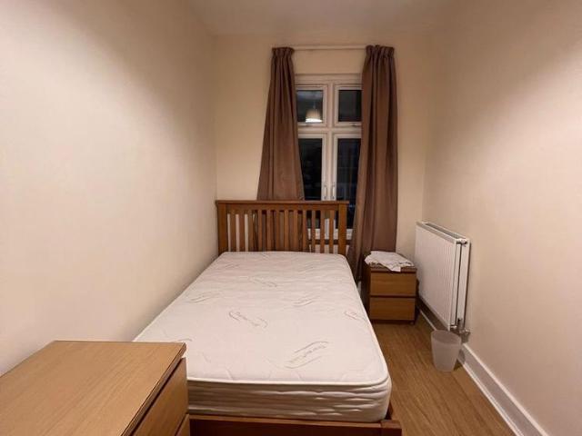 Flat share to rent