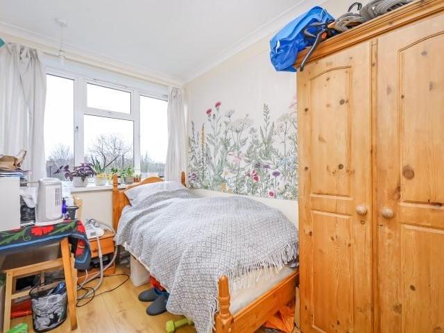 Flat share to rent