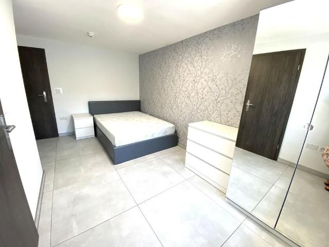 Flat share to rent