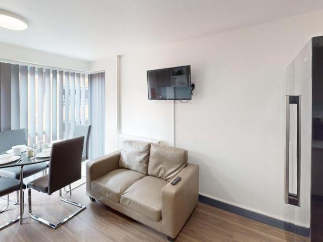 Flat share to rent