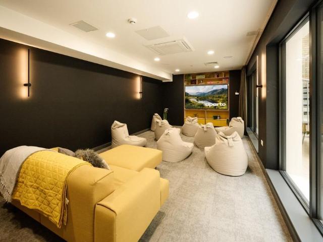 Flat share to rent