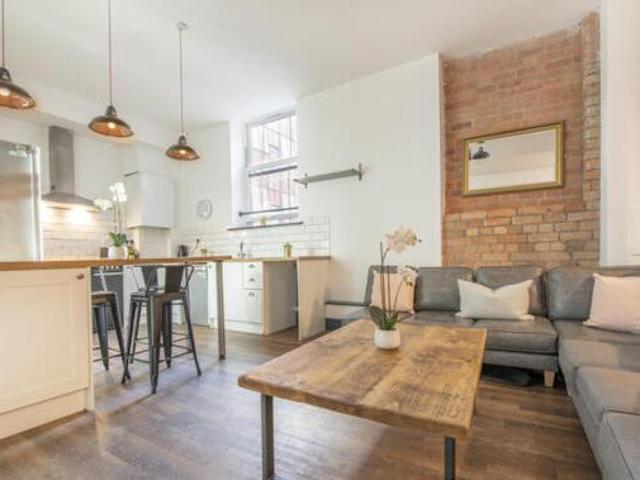 Flat,shoe & Boot Factory, 7 Bedroom Property