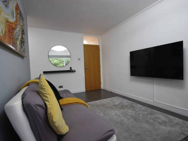 Flat, Southmoor