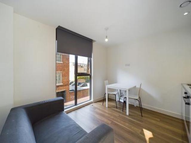 Flat To Let