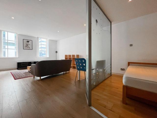 Flat To Let