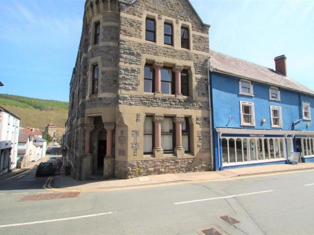 Flat to let in Barclay House LD7 1AG | Cobb Amos