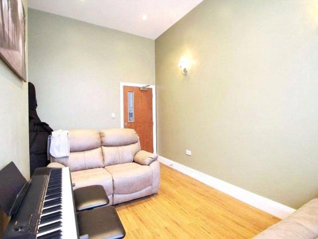 Flat to Rent