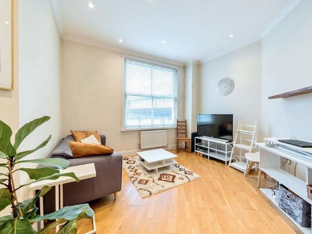 Flat to rent 2 Belinda Road, Brixton, SW9