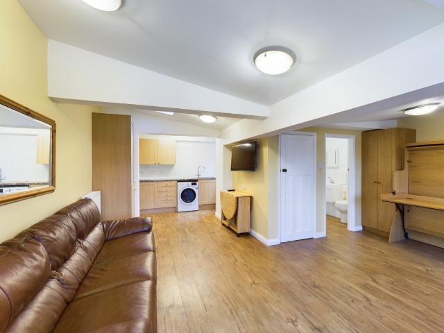 Flat To Rent