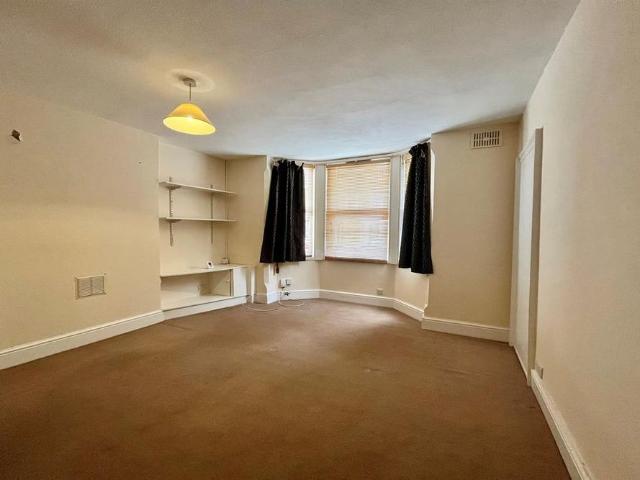 Flat to rent