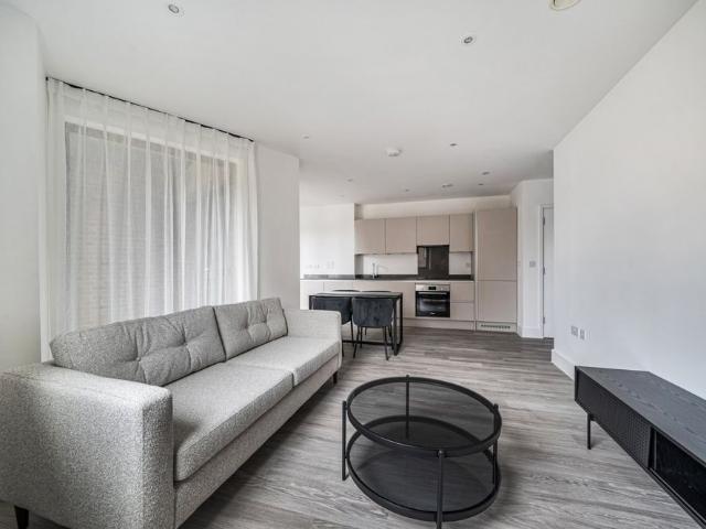 Flat to rent Chatham, ME4