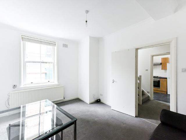Flat To Rent at 42B New Compton Street, Covent Garden, WC2H 8DA 00003679