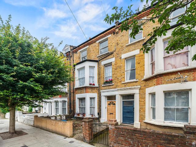Flat To Rent at Portnall Road, Queens Park, W9 3BQ 00000309