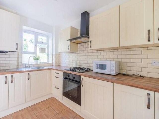 Flat to rent Boone Street, London, SE13