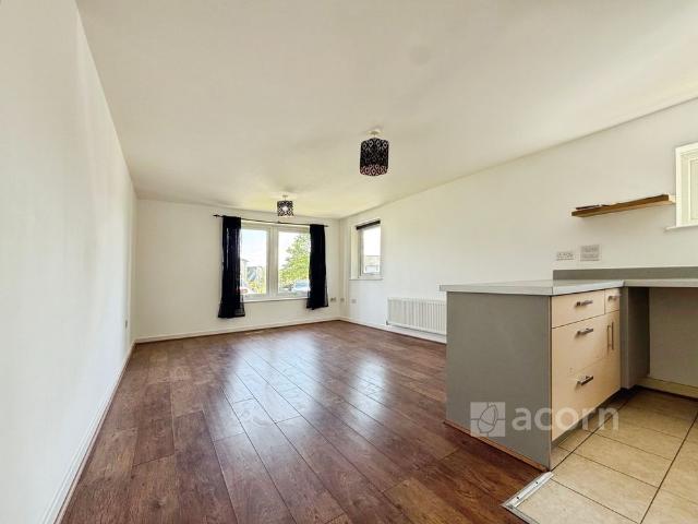 Flat to rent Birdwood Avenue, Dartford, DA1
