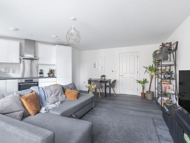 Flat to rent Blackwall Lane, Greenwich, SE10
