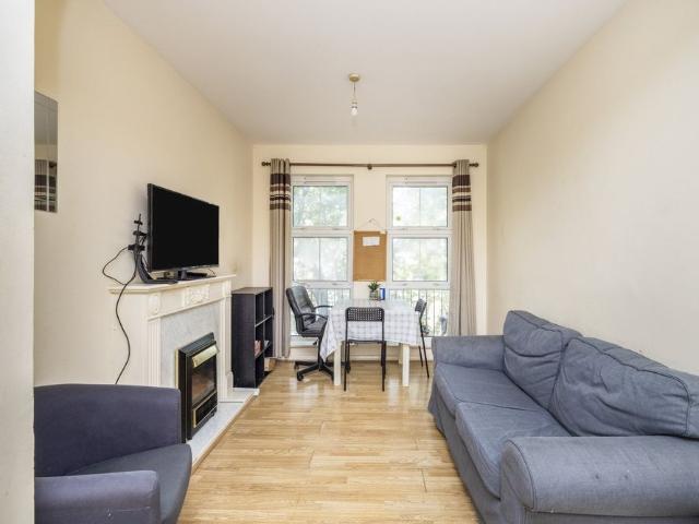Flat to rent Grange Road, Bermondsey, SE1