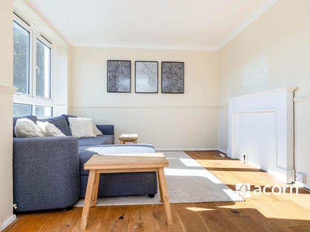 Flat to rent Eveline Lowe Estate, London, SE16