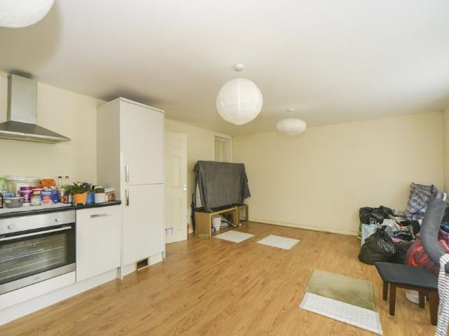 Flat to rent High Street, Orpington, BR6