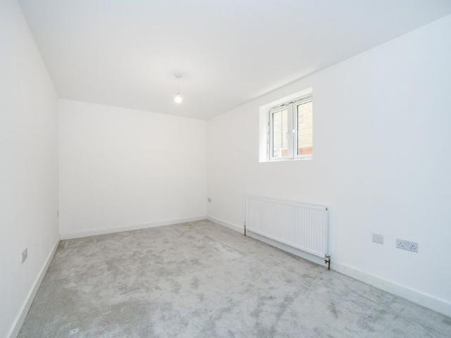 Flat to rent High Street, Swanley, BR8