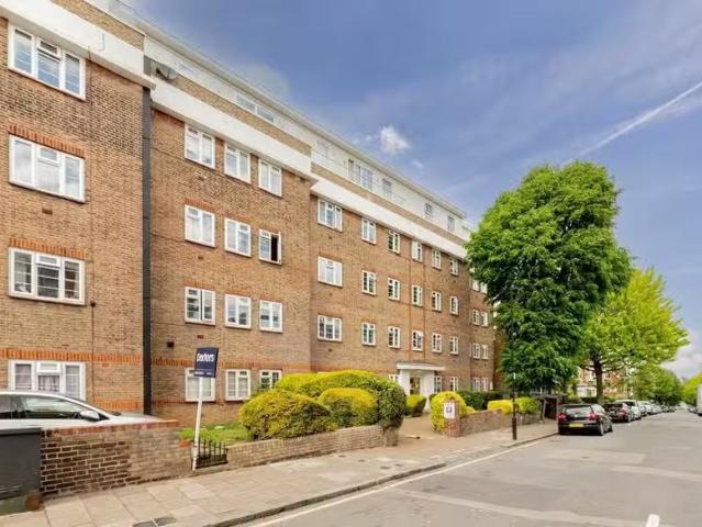 Flat to rent in Colney Hatch Lane, London, N10 Ref 229176