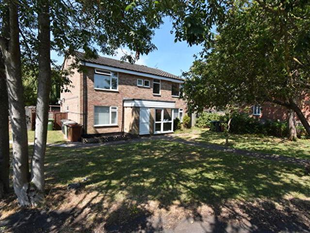 Flat To Rent In Compton Way, Earls Barton, North Northamptonshire, NN6