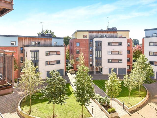 Flat to Rent in Camberley The Courtyard PRC140183