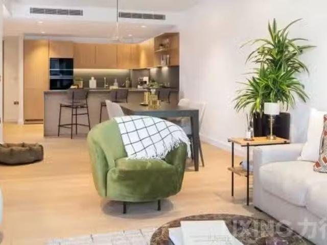 Flat to rent in Camley Street, King's Cross N1C