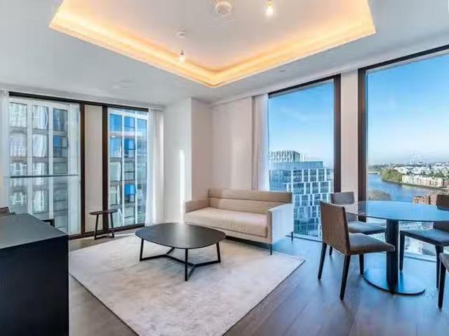 Flat to rent in Carnation Way, London SW8