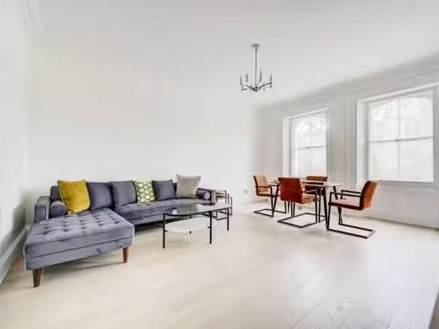Flat to rent in Cromwell Road, South Kensington, London SW7