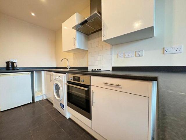 Flat To Rent In Abbey Street, Leicester, LE1
