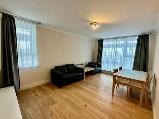 Flat to rent in Adelaide Road, London NW3