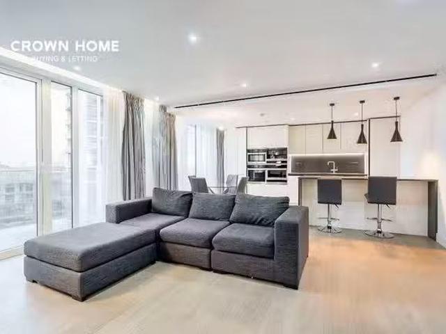 Flat to rent in Admiralty House, London Dock E1W