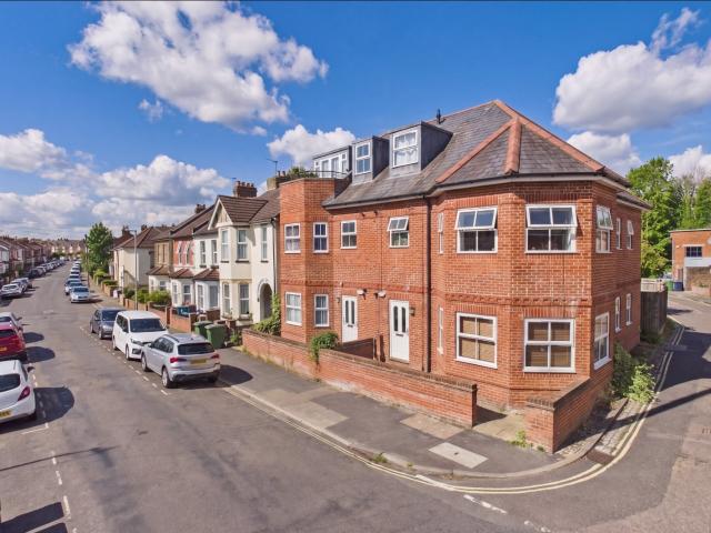 Flat to Rent in Aldershot Harriet Court ALS210013
