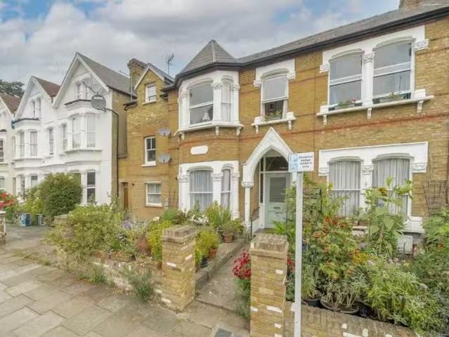 Flat to rent in Alexandra Park Road, London, N22 Ref 232326