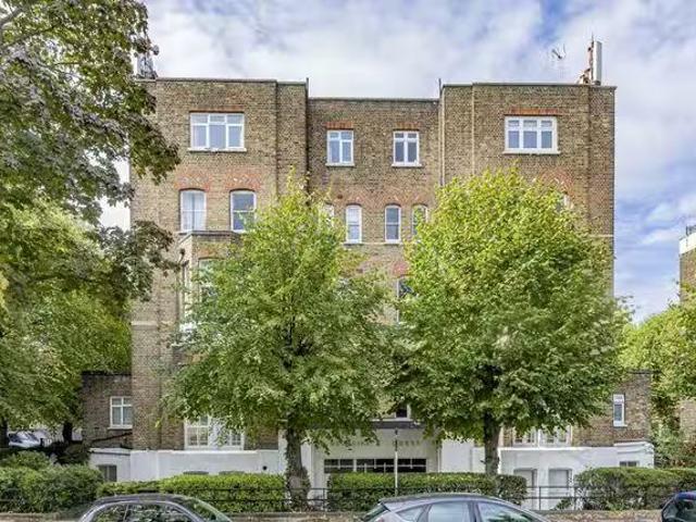 Flat to rent in Arlington Road, St Margarets TW1