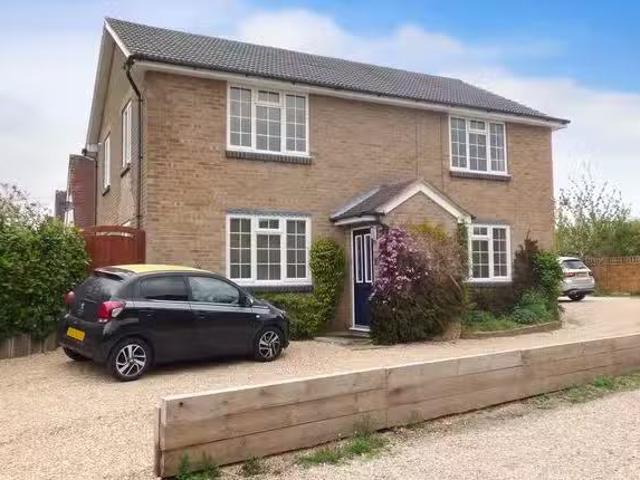 Flat to rent in Barnham Road, Eastergate PO20
