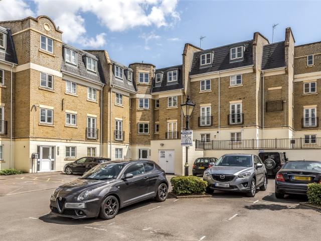Flat to Rent in Berkshire Brigham Road PRL100091