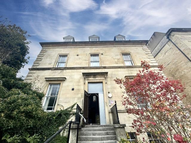 Flat to Rent in Berkshire Kings Road PRL250334