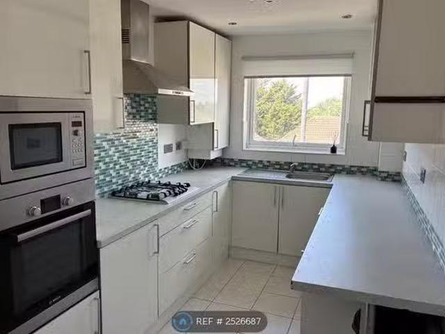 Flat to rent in Bessborough Road, Harrow HA1