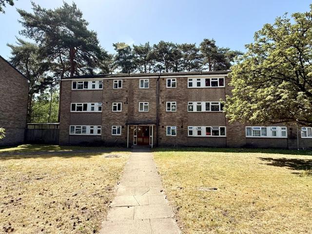 Flat to Rent in Bracknell Harmans Water Road BRL240081
