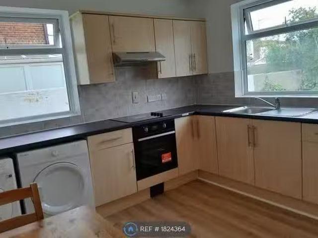Flat to rent in Bridge Lane, London NW11