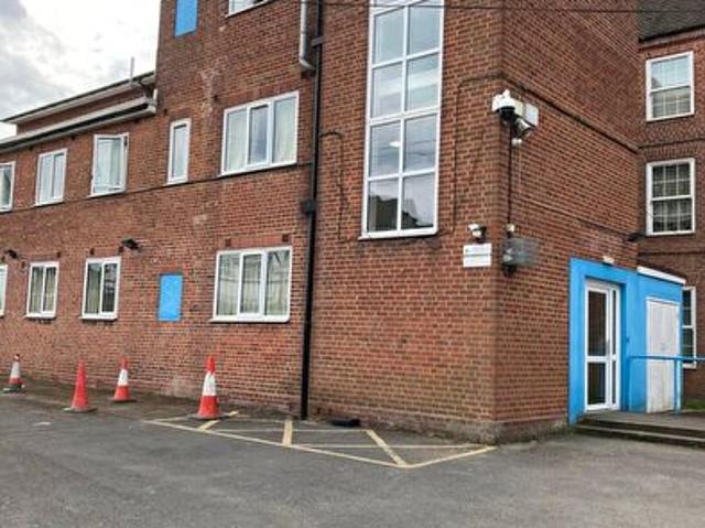 Flat To Rent In Bridge Road, Birmingham, B8