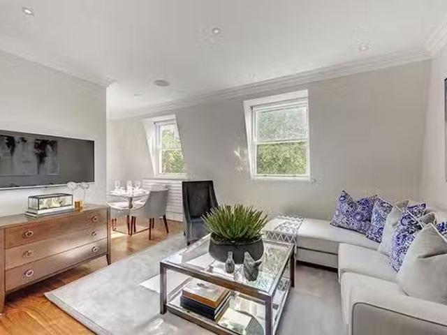 Flat to rent in Garden House, Kensington Gardens Square, Londo.