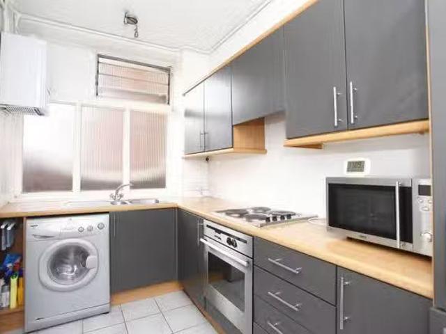 Flat to rent in Grove End House, St John's Wood, London NW8