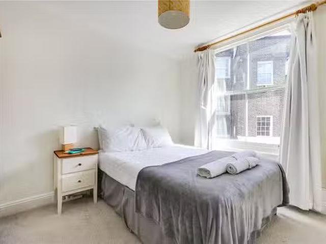 Flat to rent in Denbigh Street, Pimlico SW1V