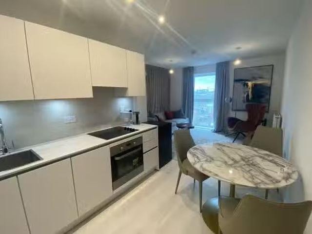 Flat to rent in East Acton Lane, London W3