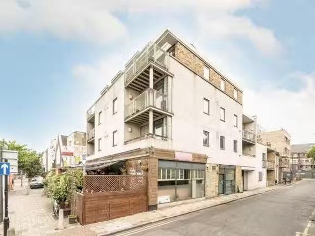 Flat to rent in Fenwick Place, Clapham SW9