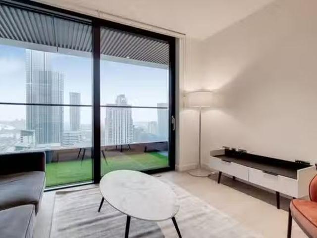 Flat to rent in Flat, Hobart Building, Wards Place, London E14