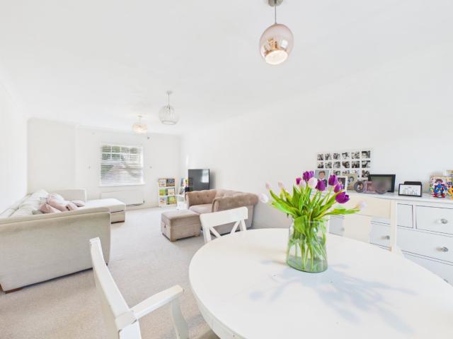Flat to Rent in Fleet Ulric House JSF180025